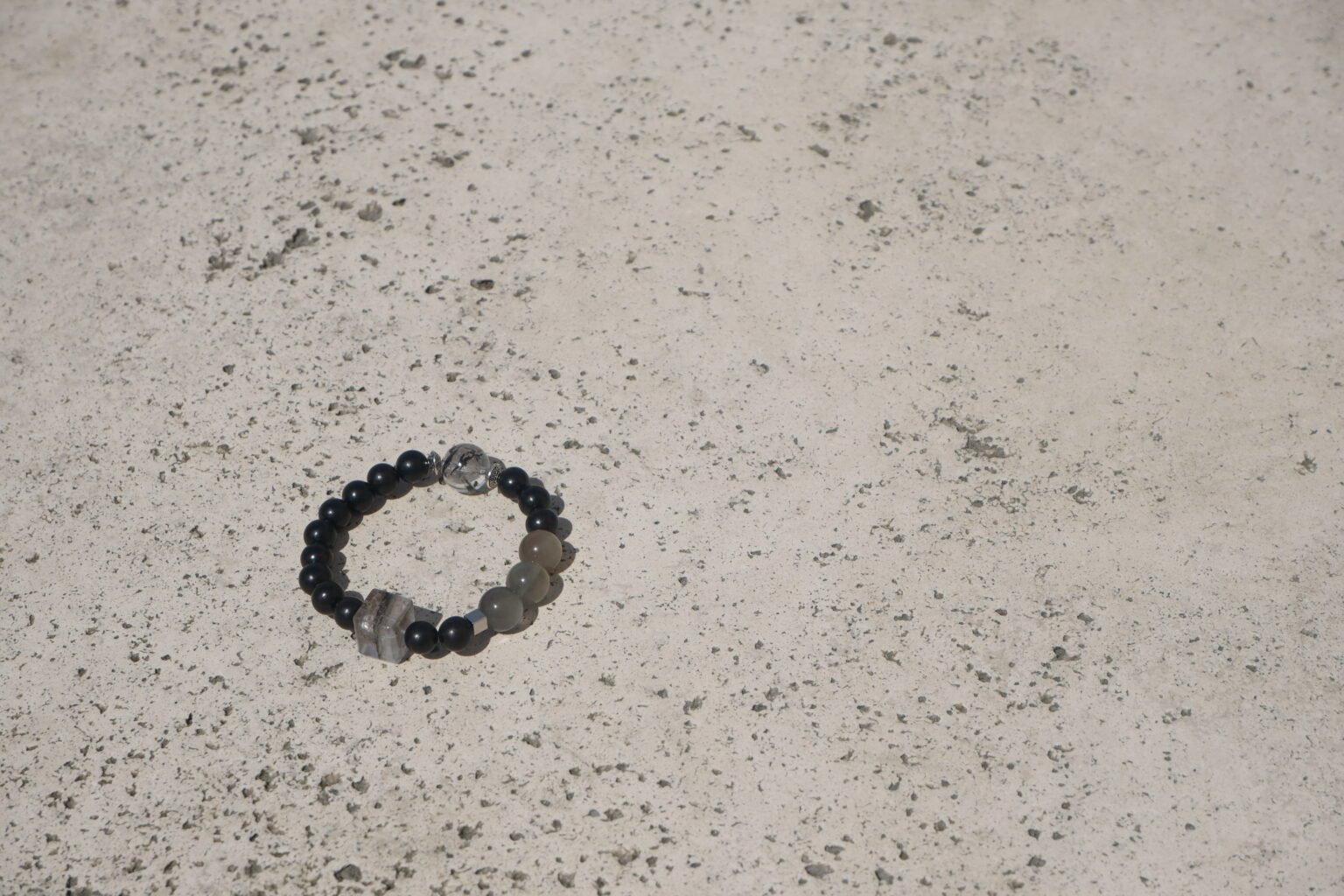 The Beauty of Less 🌍 - oneBone